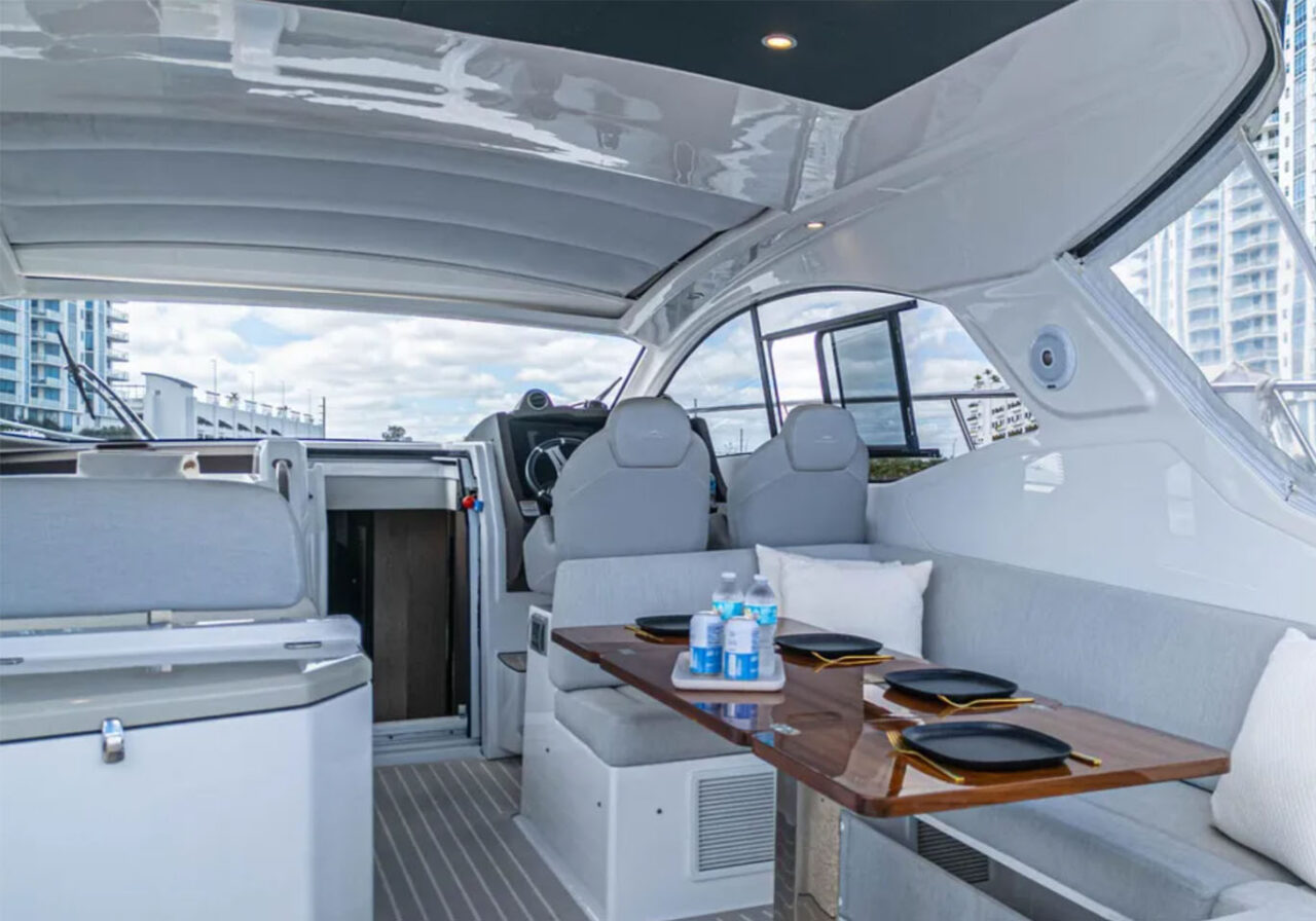 Azimut Atlantis - Ellure Yachts